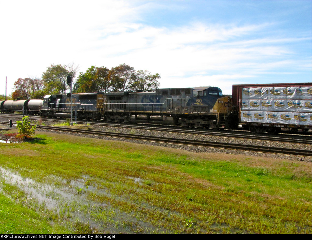 CSX 60 and 8717